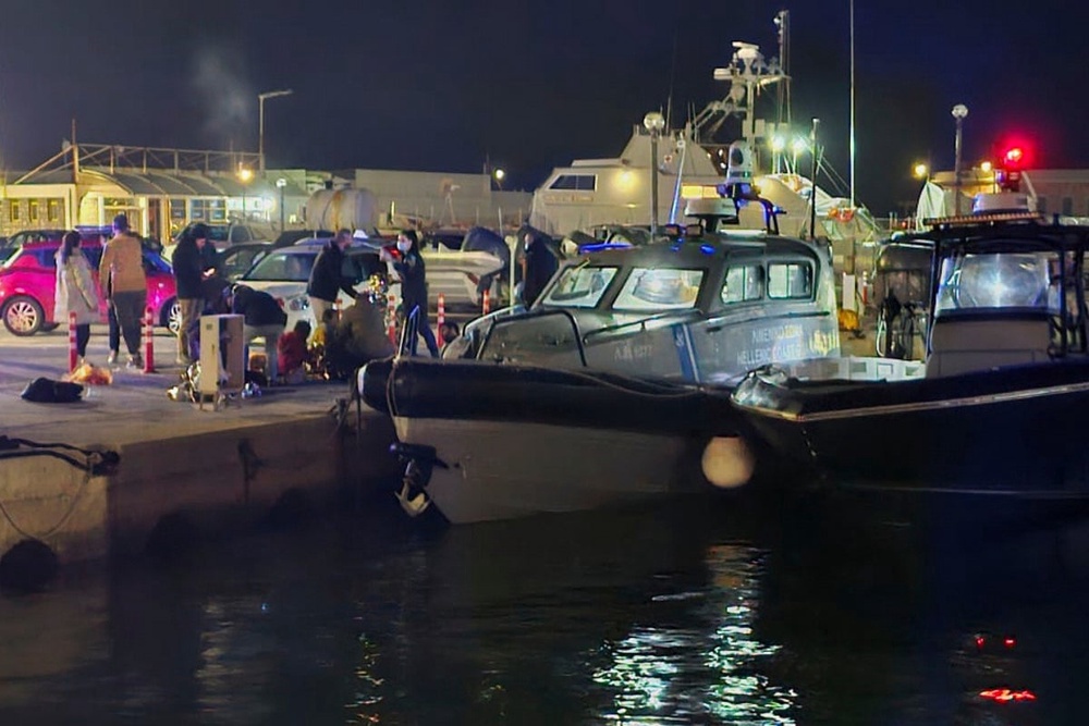 Greek rescuers search for potential missing people after deadly migrant ...