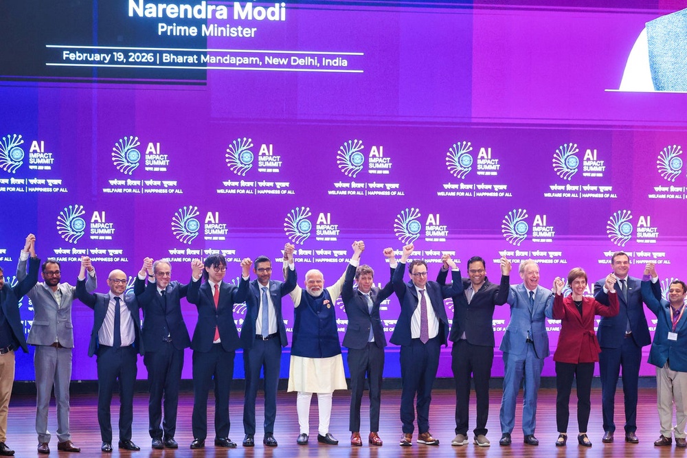 Modi’s AI summit turns awkward as tech leaders Sam Altman and Dario ...