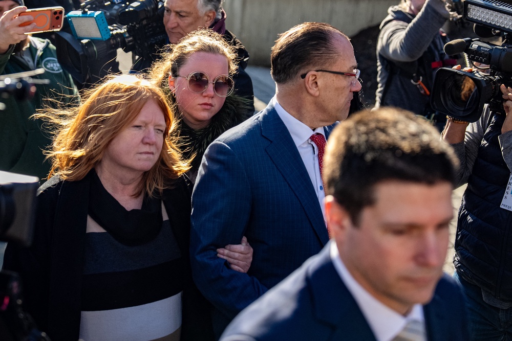 Gilgo Beach murders latest: Rex Heuermann arrives in courtroom to plead ...