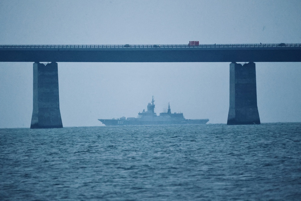 Ukraine-Russia war latest: Kyiv strikes Baltic Fleet warship near St ...