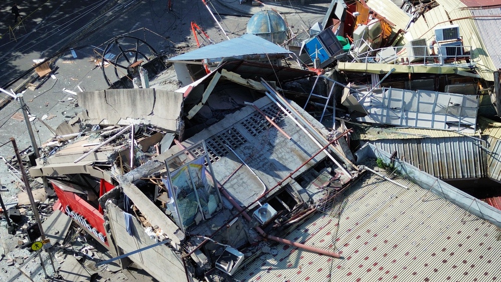 Philippines earthquake latest: At least four people dead and tsunami ...