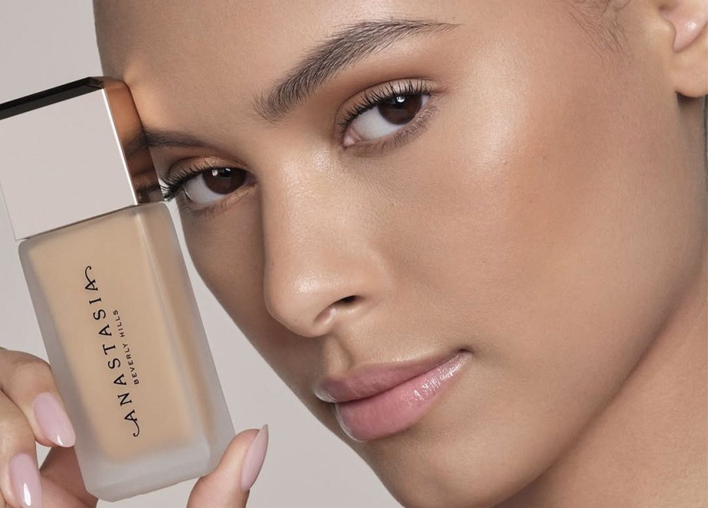 How To Shade Match Your Foundation Correctly, According to a Professional