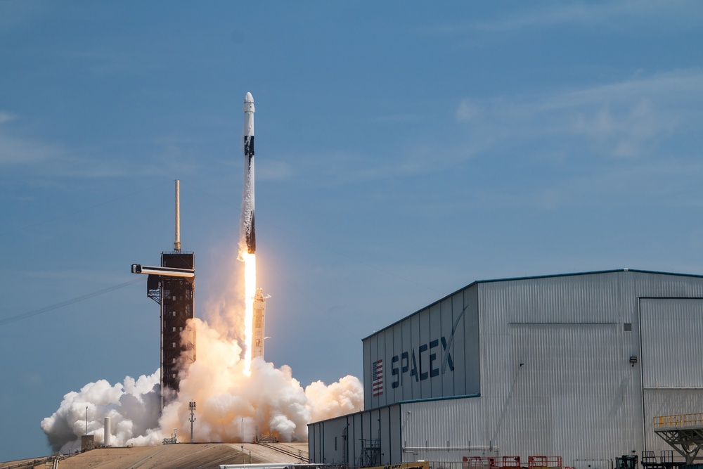 Spacex Launches Cargo Resupply Mission To Iss Carrying Solar Panels