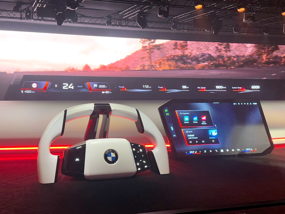 BMW’s new UI puts widgets on the windshield at CES 2025