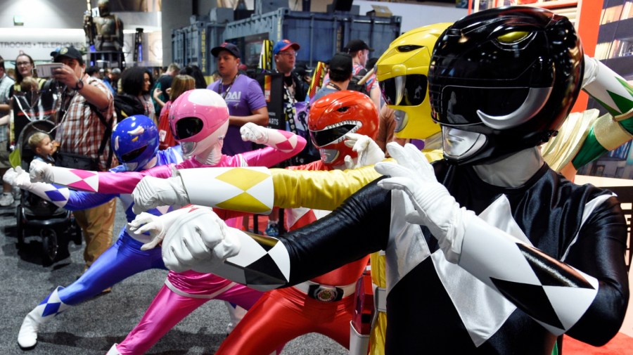 ‘Power Rangers’ actor splits with writer, says casting a ‘milestone’