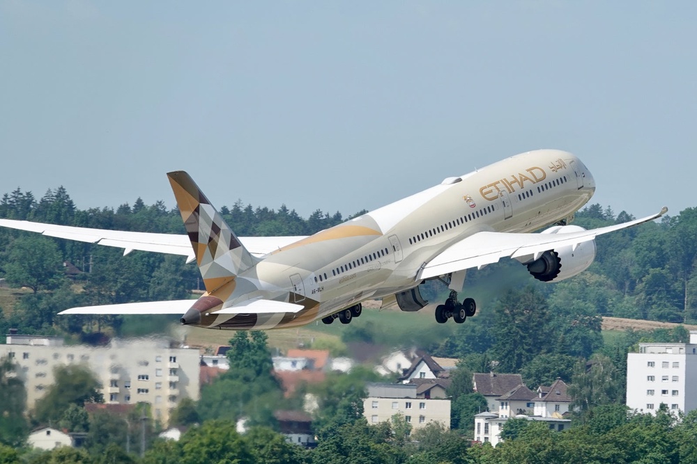 Etihad adds major East Coast hub in latest US expansion, orders dozens ...