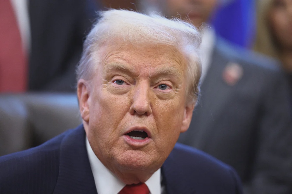 Trump warns of economic disaster if Supreme Court blocks tariffs