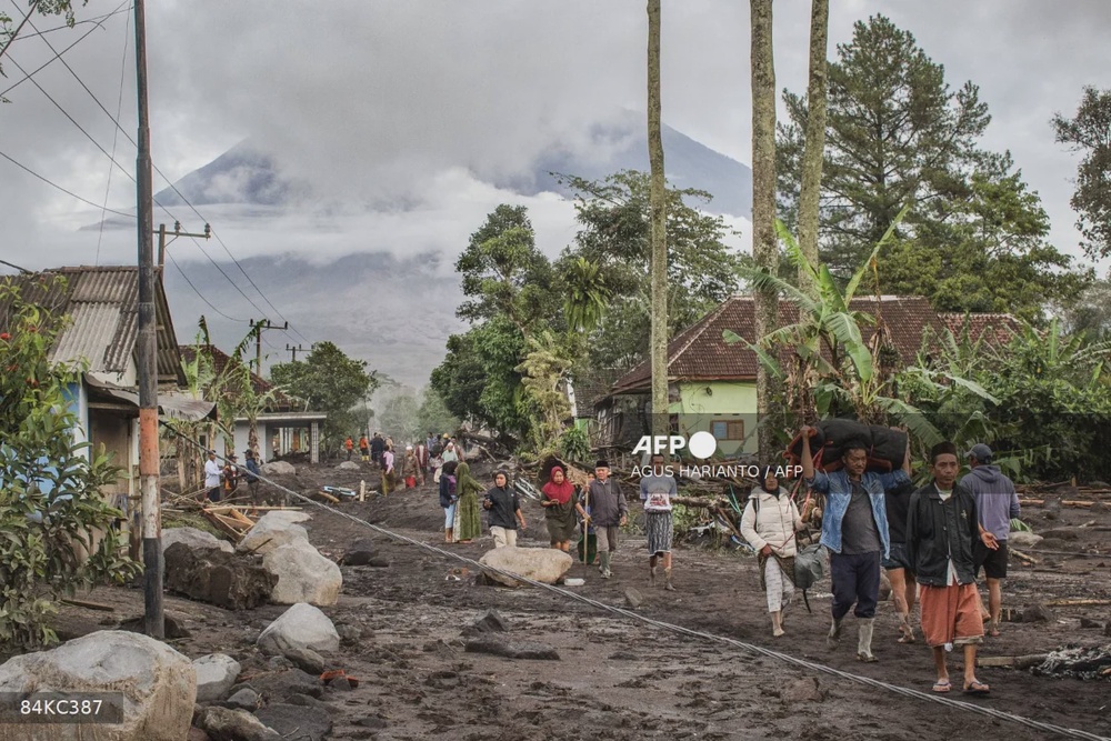 Hundreds evacuated as Indonesia’s Mount Semeru erupts violently