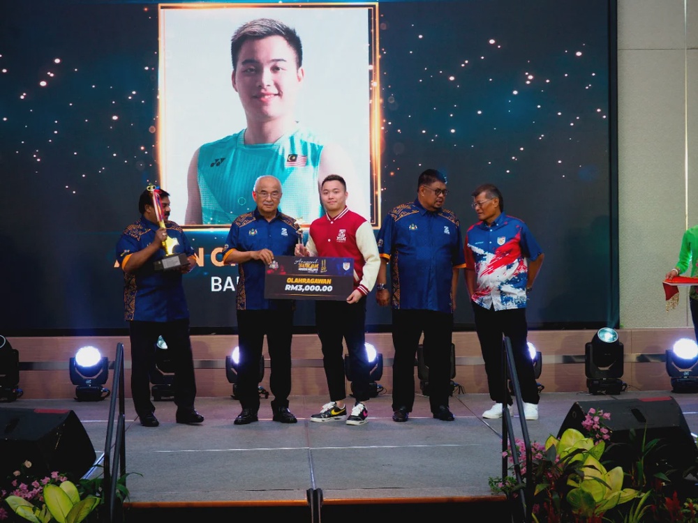 Aaron Chia targets SEA Games medal after state award