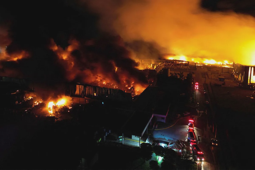 Original ‘Naked Gun’ Director Slams Seth MacFarlane-Led Reboot