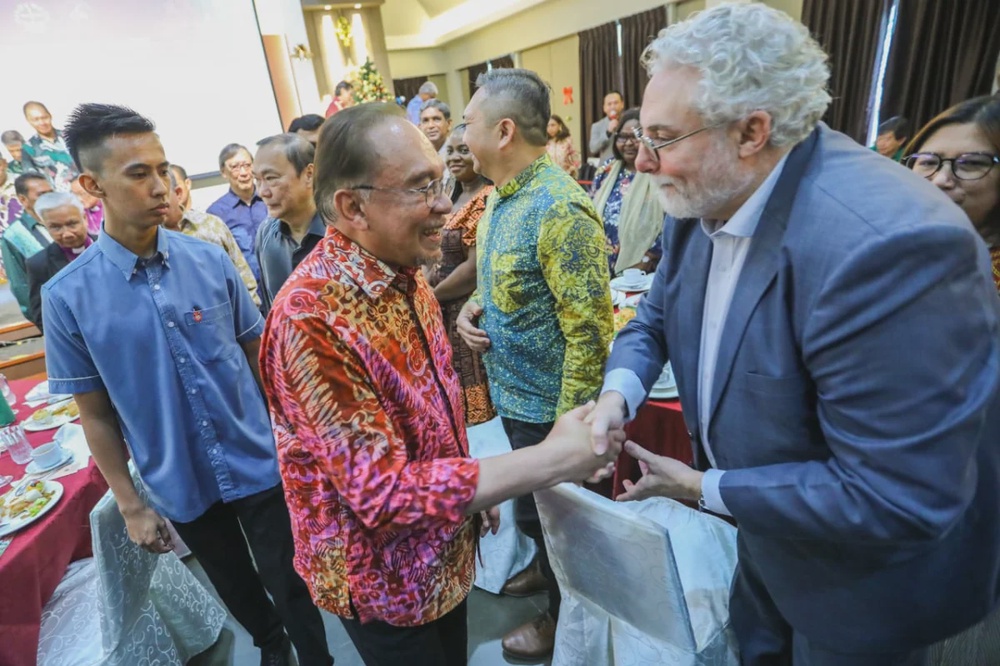 Anwar urges unity, justice at CFM Christmas Tea Reception