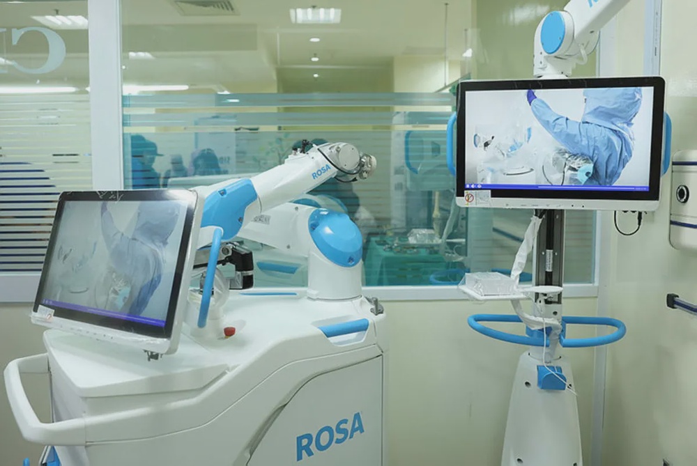 HRPZ II catat sejarah dengan pembedahan lutut robotik pertama di Kelantan
