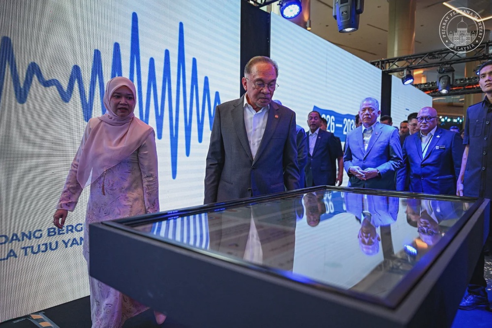 PM Anwar orders progress reports for new education blueprint
