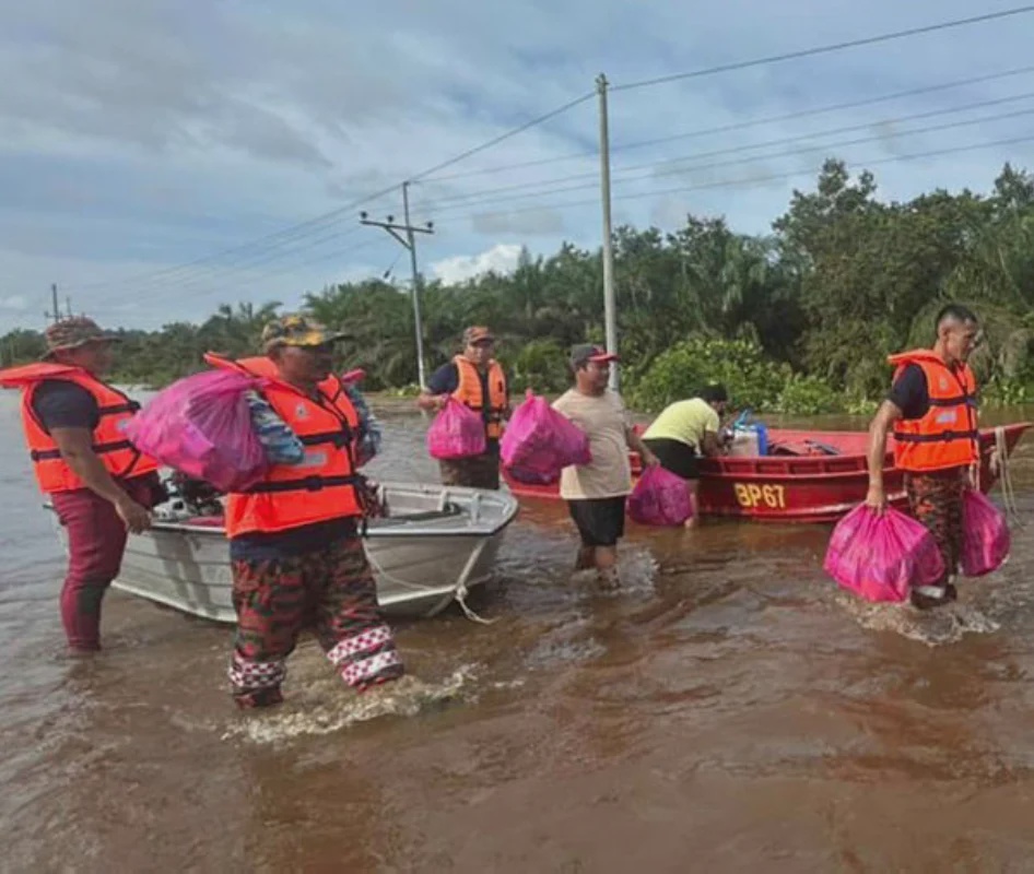 Sarawak flood evacuee numbers fall further as river levels recede