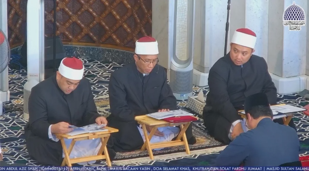Sultan Salahuddin Abdul Aziz Shah mosque holds prayers for Brunei Sultan