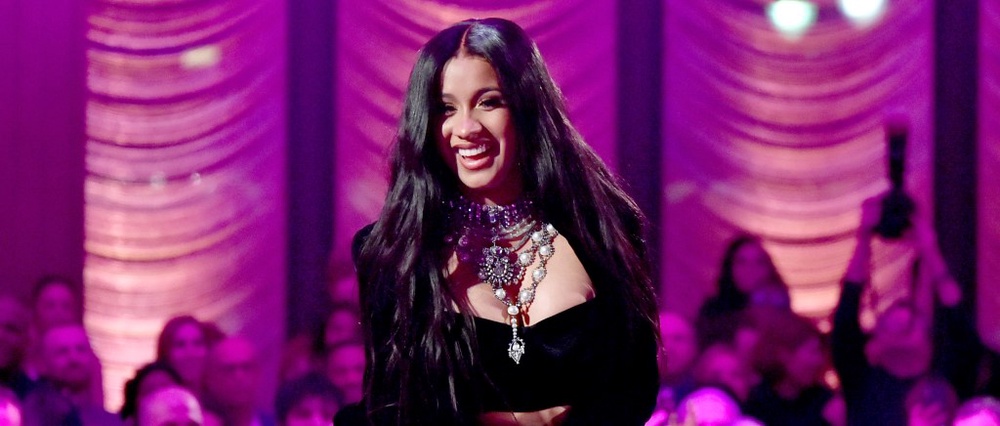 Cardi B Isnt Impressed By Her Own Twerking Skills In A New Video ‘body On 10 Twerk On 0