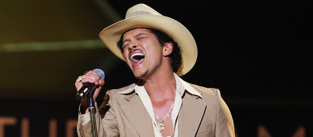 Bruno Mars Just Set A Huge World Record For The Largest-Ever Concert In ...