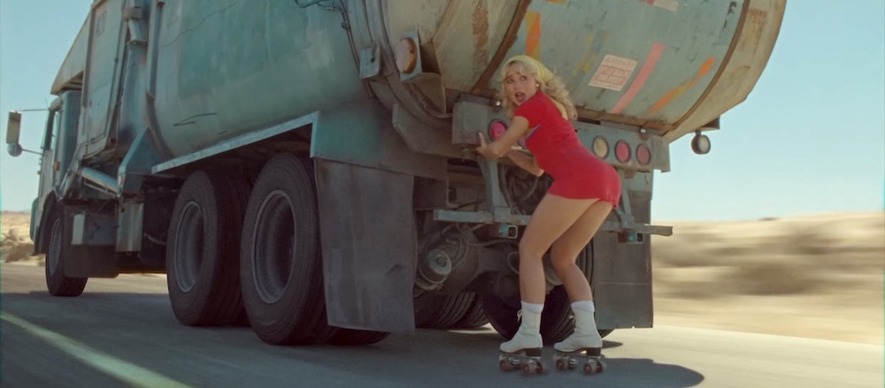 Sabrina Carpenter Lands Her First No. 1 Debut As ‘Manchild’ Tops The ...