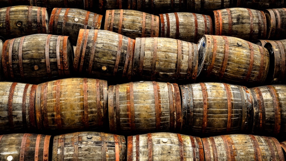 A Visual Guide to Spirit Cask Types and Sizes [Infographic]