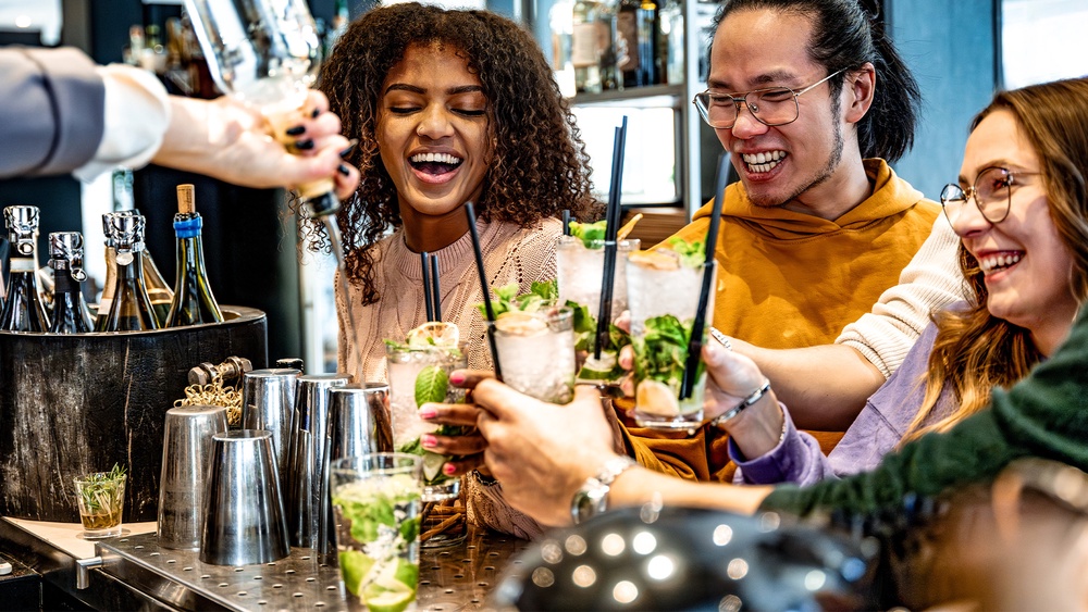 Ask a Bartender: How Do You Accurately Count Out a Free Pour?