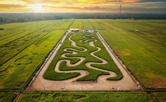Uji ketahanan diri main ATV di tengah sawah di Tanjong Karang. Kena ...