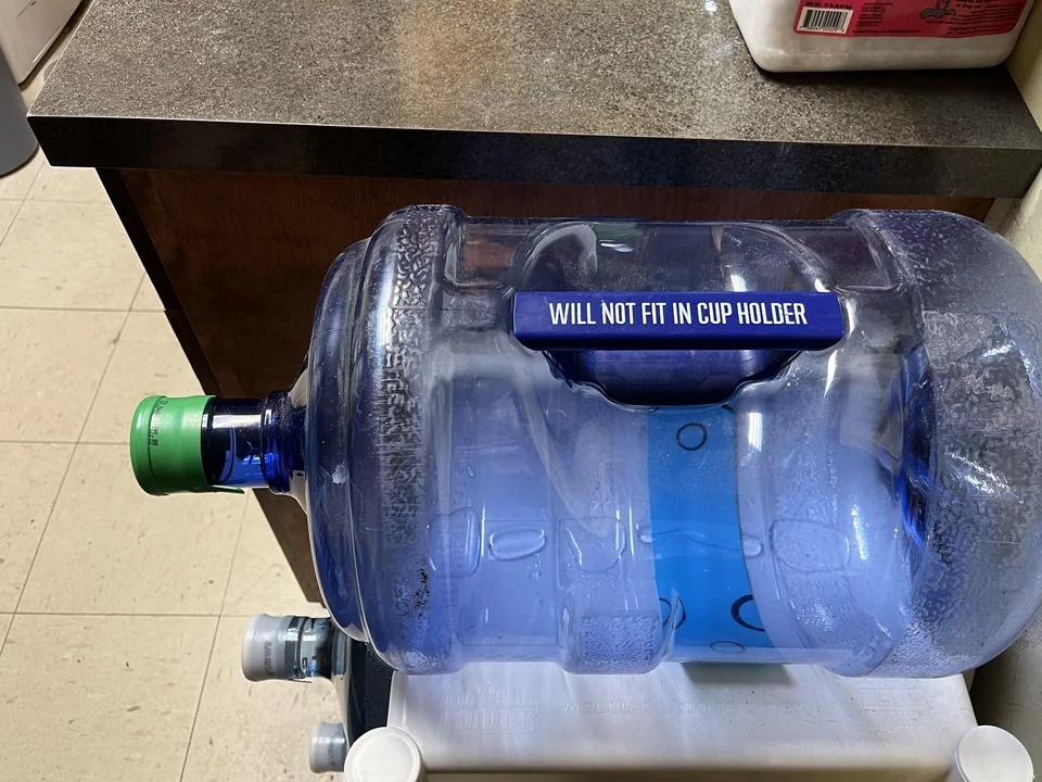 24 Signs That Turned Out To Be So Hilariously Absurd, People Had To ...
