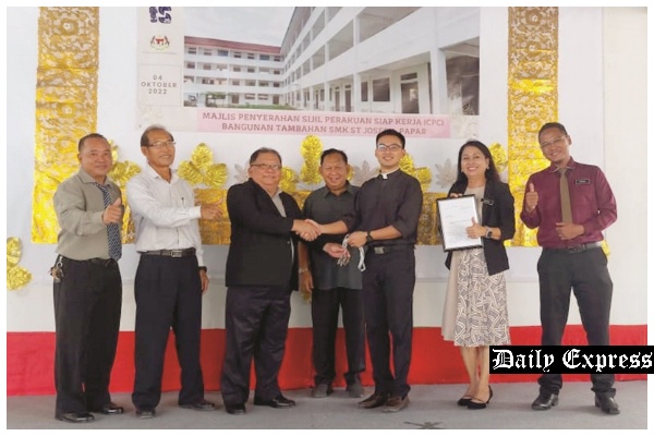 Papar’s oldest school can use new building