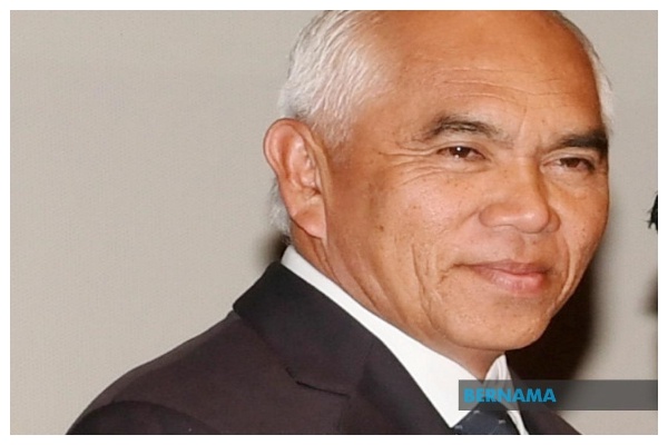 Defectors thinking ahead, says Yusof