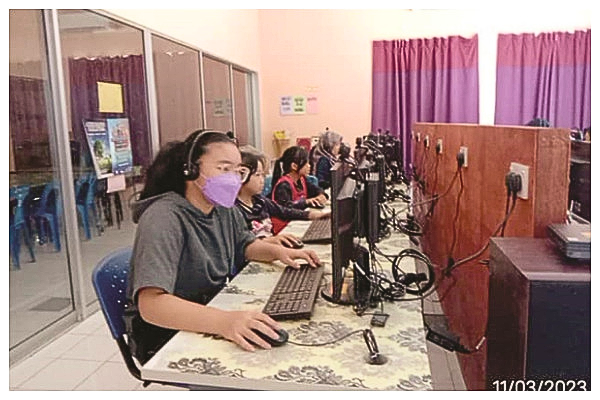 Free Computer Course for 10 students