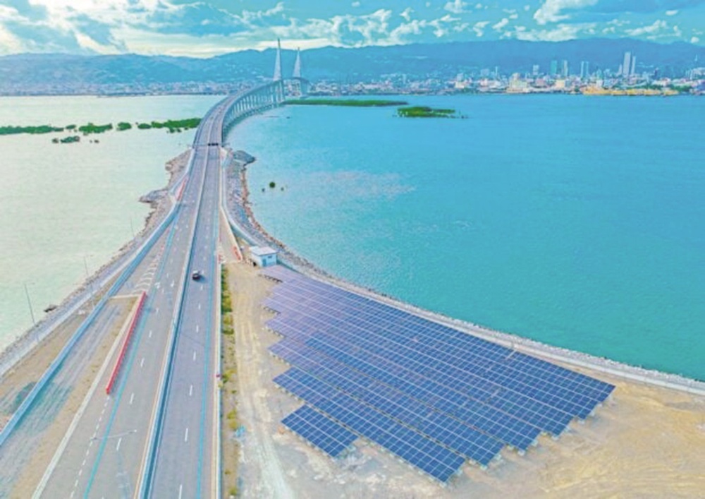 Longest Philippines bridge goes green