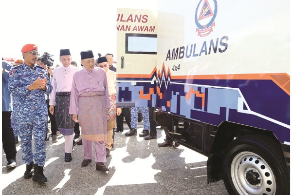 15 4WD ambulances for APM Sabah