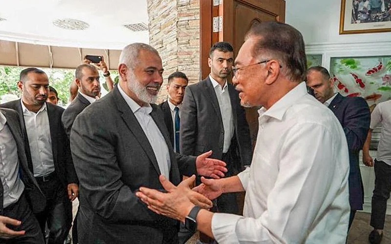Anwar calls for Gaza ceasefire after Hamas phone call
