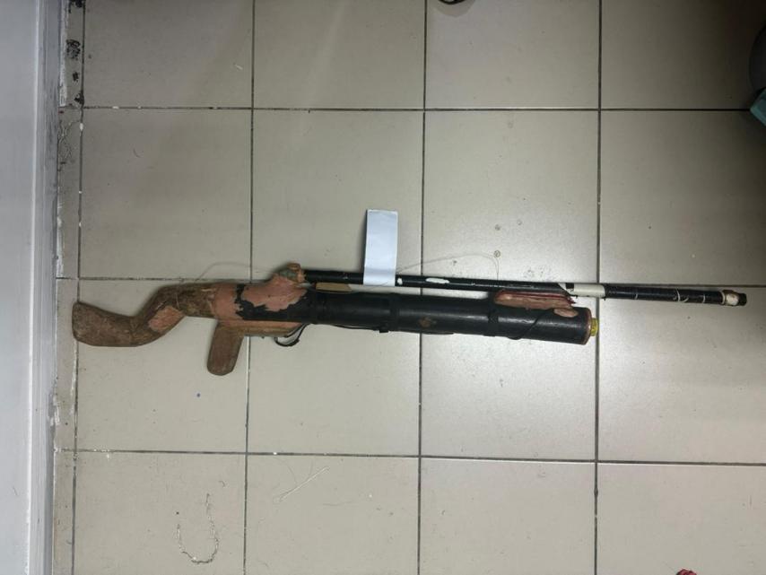 Foreigner detained with two homemade rifles in Semporna