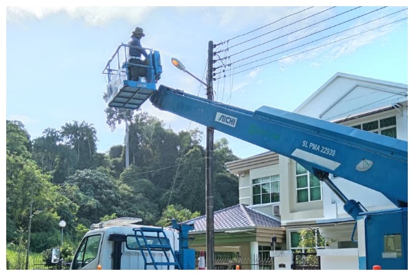 DBKK baiki lampu jalan di Kolombong, Kingfisher