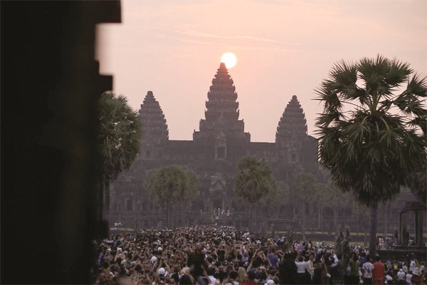 Angkor Wat equinox: Cosmic convergence draws record crowds