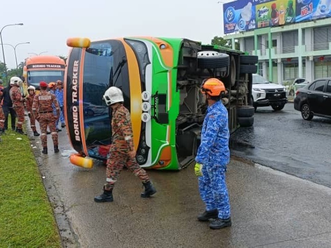Bas bawa 17 pelancong China terbabit kemalangan di Sandakan