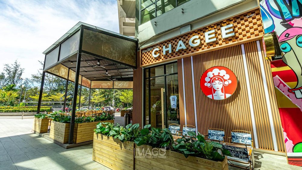 Chagee tea boss becomes billionaire after Nasdaq debut