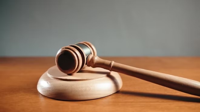 Penagih dadah tegar kena lapan tahun, rotan