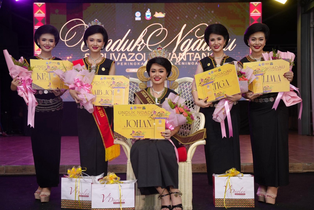 Lesdianaley, Nereus crowned Unduk Ngadau, Buvazoi Tavantang