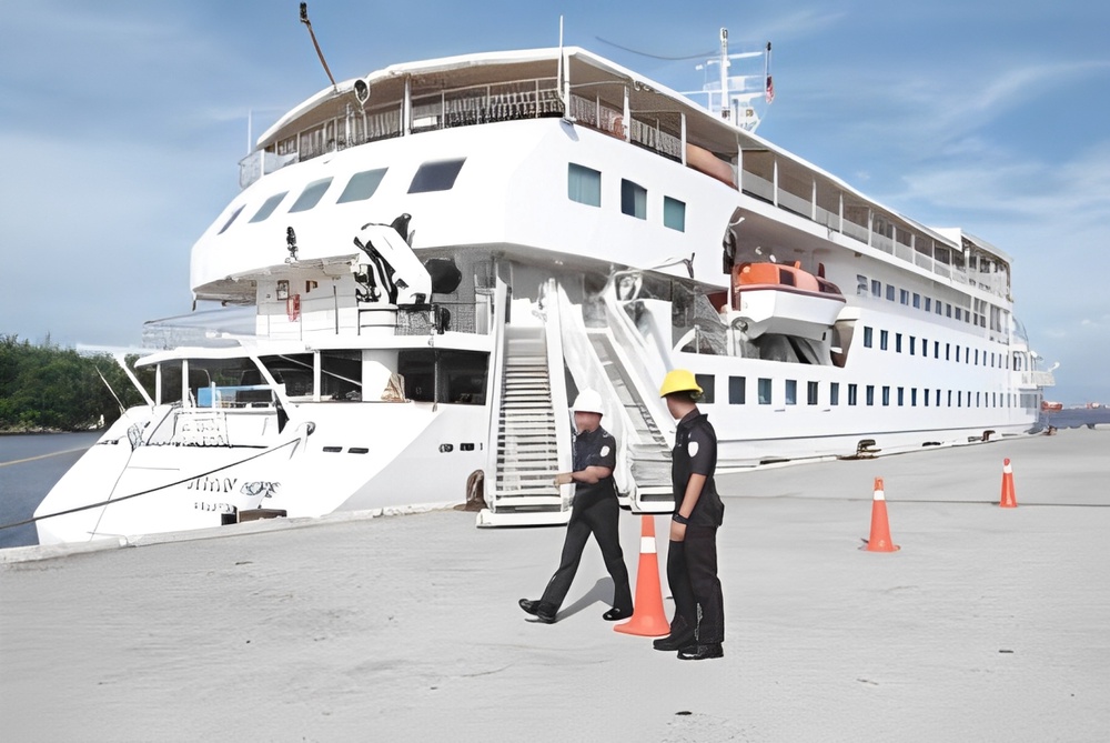 Doulos Hope berlabuh buat julung kali di Labuan Liberty Wharf