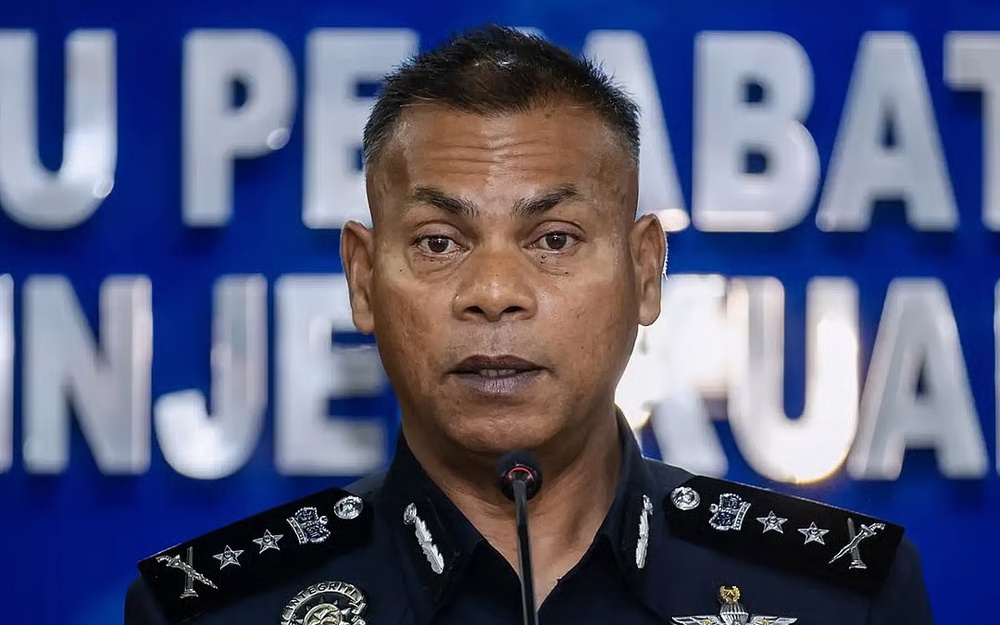 3 cops held over student extortion and molest case