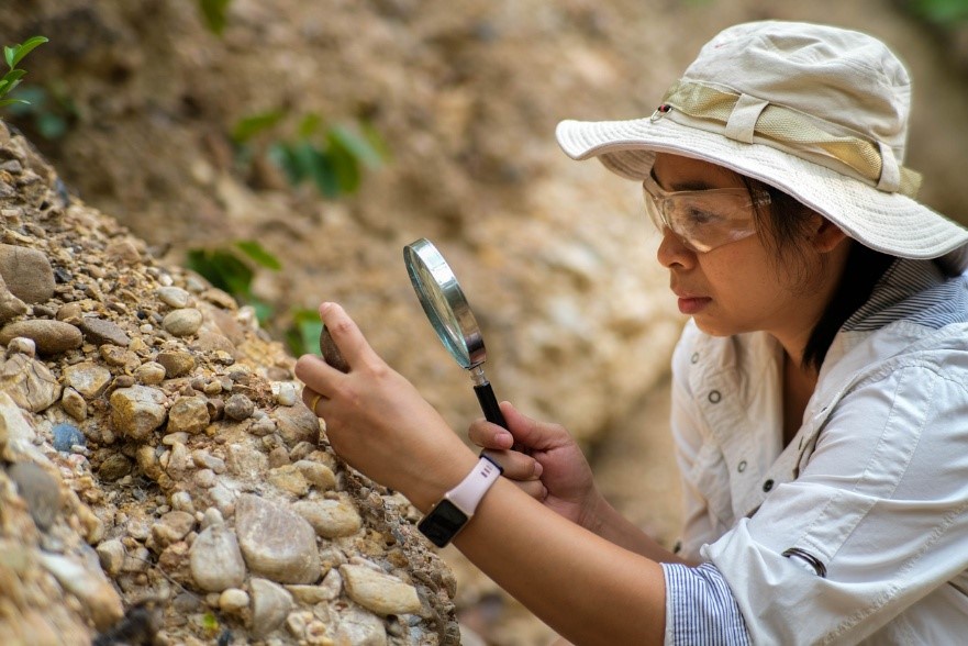 Difference between geotech engineers, geologists in Sabah