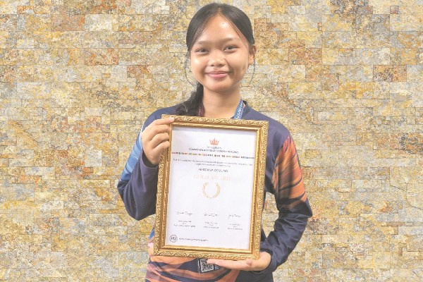 Sabah student’s Huminodun story wins Gold at Queen’s Commonwealth Essay ...