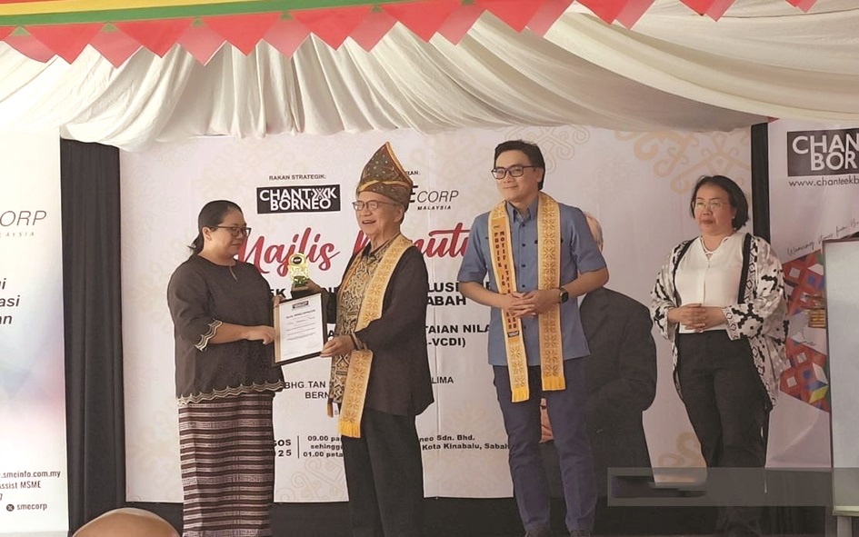 Training women to turn craft into income