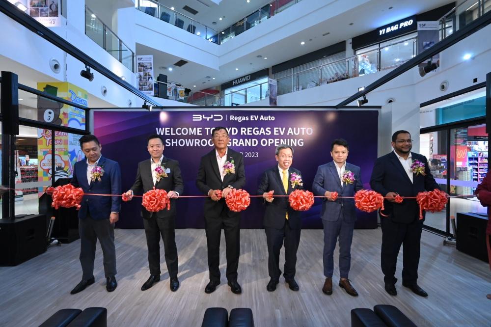 BYD Launches The First Mall-Concept Showroom In East Malaysia