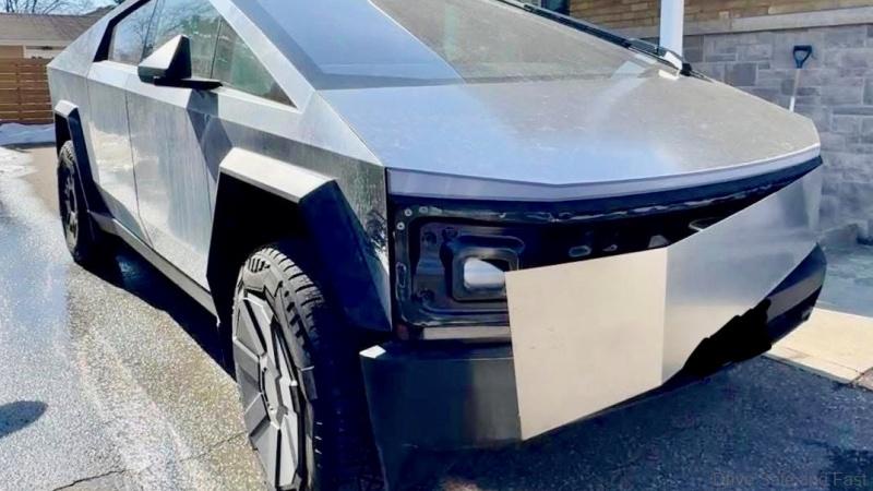 Tesla Cybertruck Total Market Recall As Metal Parts Fall Off!