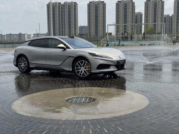 We Test BYD DiSus Suspension System At The Zhengzhou Race Track - Newswav
