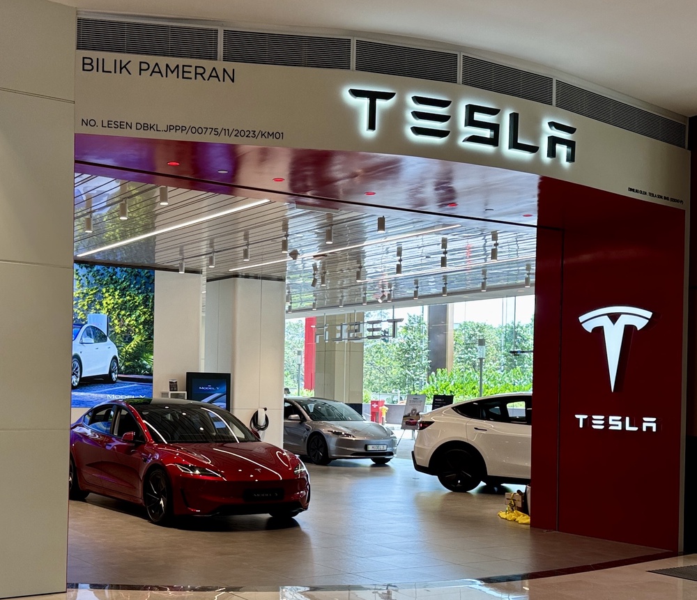 TESLA Sales Are Falling Hard In America Right Now