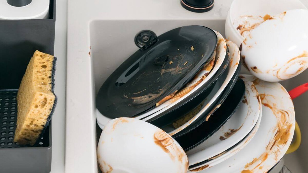 Periuk dan Pinggan Mangkuk Raya Kembali Bersinar Dengan 'Hacks' Mudah Ini