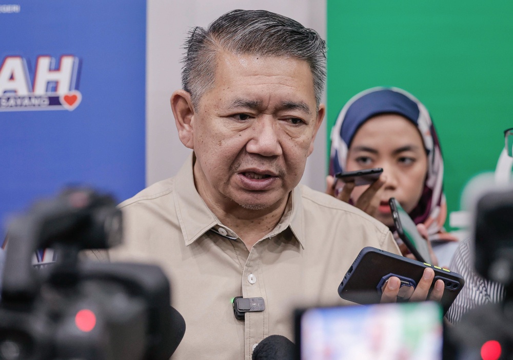 Salahuddin: Domestic Trade Ministry probing tourist’s alleged RM120 ... Salahuddin: Domestic Trade Ministry probing tourist’s alleged RM120 ...